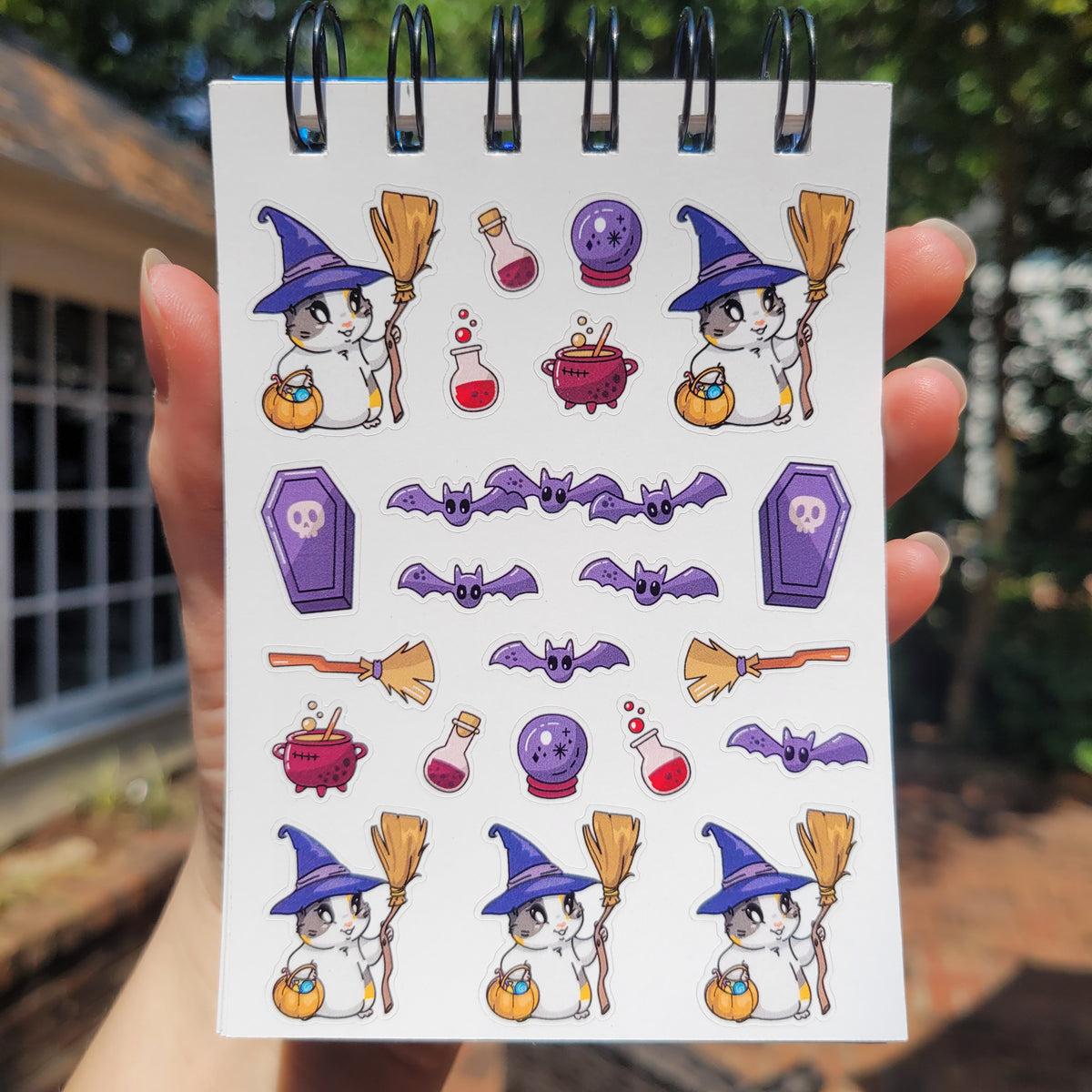 Halloween Sticker Book – Mariatalianplans